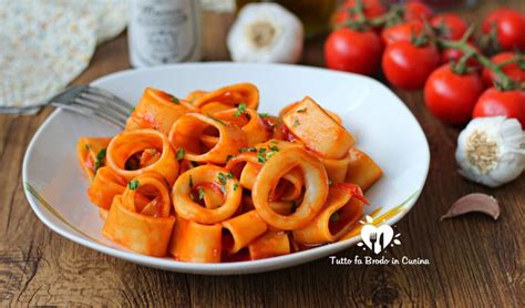 CALAMARATA NAPOLETANA La Ricetta Originale Per Un Primo Piatto Gustoso