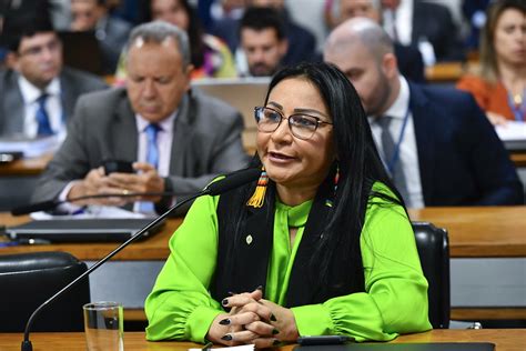 Deputada Silvia Waiãpi tem mandato cassado sob acusação de usar verba