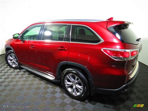 Ooh La La Rouge Mica Toyota Highlander Xle Awd Photo