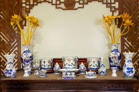 HƯỚNG DẪN CÁCH ĐẶT BÁT HƯƠNG TRÊN BÀN THỜ ĐÚNG CHUẨN NGHĨA TRANG CÔNG