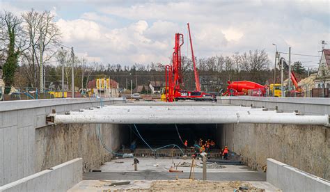 Mazowsze co dzieje się na budowie tunelu pod torami w Sulejówku
