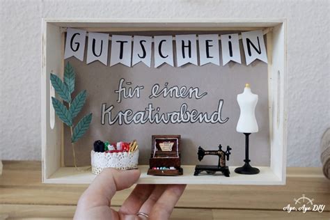 DIY Geschenk Beste Freundin Gutschein Verpacken Mit Miniaturfiguren
