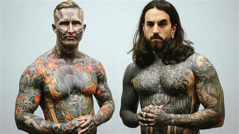 Rene ZZ entrevista a un tío que se ha tatuado TODO el cuerpo cara y