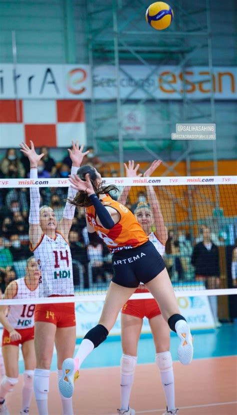 Saliha Ahin Voleybol Oyuncular Voleybol Kad N