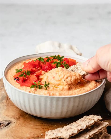 Húmus de grão e pimento vermelho assado Criar Comer Crescer