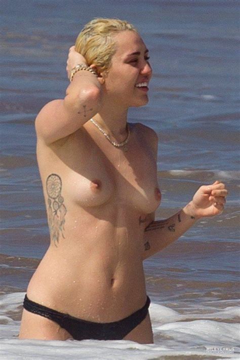Miley Cyrus Showing Tits Telegraph