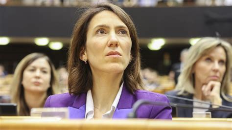 Valérie Hayer la nouvelle présidente de Renew refuse dopposer les