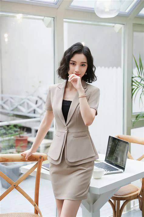 New Styles 2018 Summer Short Sleeve Formal Skirt Suits With 2 Pieces Tops And Skirt For Ladies