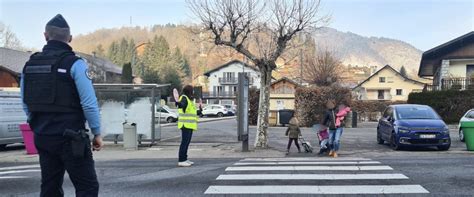 Gd On Twitter Rt Gendarmerie Sur Le Chemin De L Cole