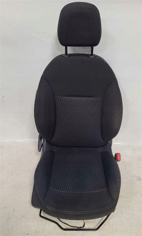FOTEL PRAWY PASAŻERA PEUGEOT 208 5D 2017 FOTEL PRAWY PASAŻERA PEUGEOT