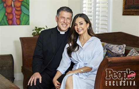 Padre Alberto y Ruhama Cutié celebran 12 años de amor