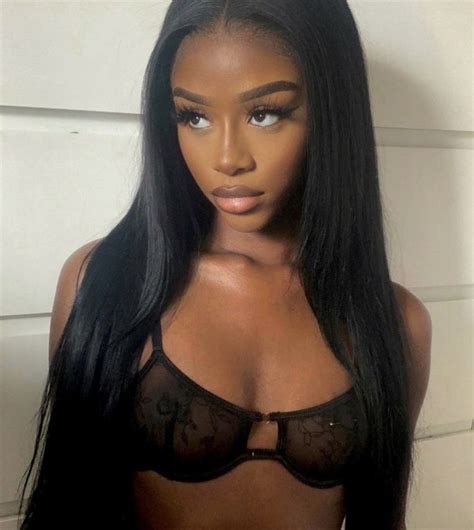 Pin By Brittaney Coates On Beautiful Dark Skinned Women Dark Skin Models Brown Skin Girls