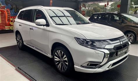 Những ưu điểm nổi bật của outlander 2 0 cvt là gì