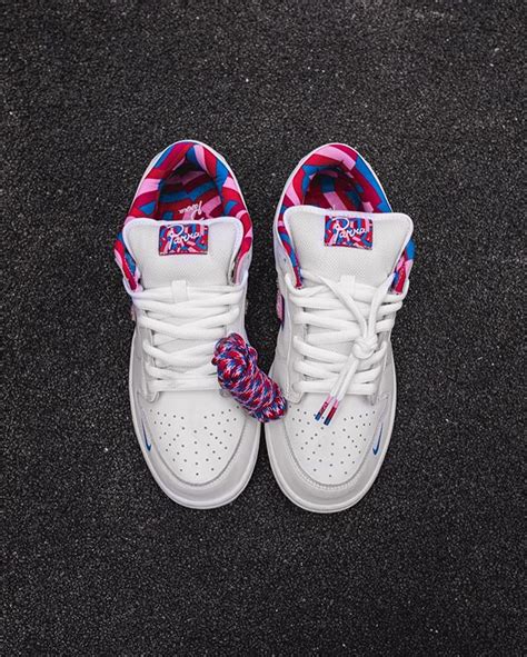 D Couvrez Les Premi Res Images Des Parra X Nike Sb Dunk Low Wave