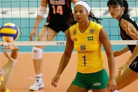 Walewska ex jogadora de vôlei é enterrada em Belo Horizonte Farol
