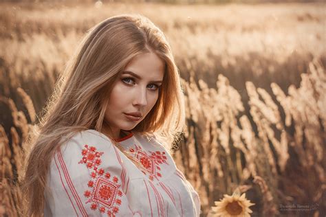 Hình nền đàn bà Chân dung đối mặt Phụ nữ ở ngoài trời Độ sâu