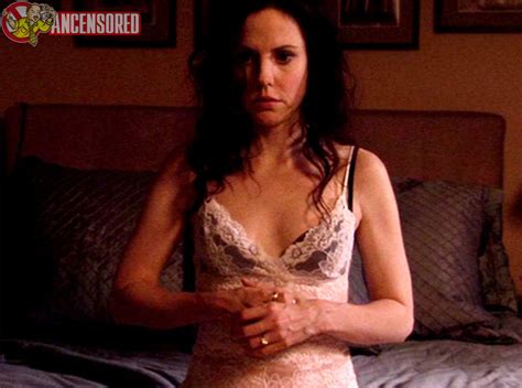 Mary Louise Parker Nua Em Erva