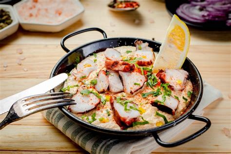 Taverna Racilor Restaurant cu specific Românesc