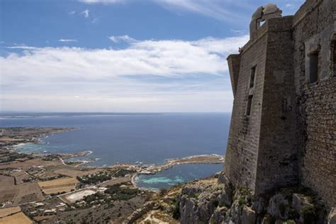 Favignana Cosa Vedere Fare Sapere Guida 2024 Arché Travel