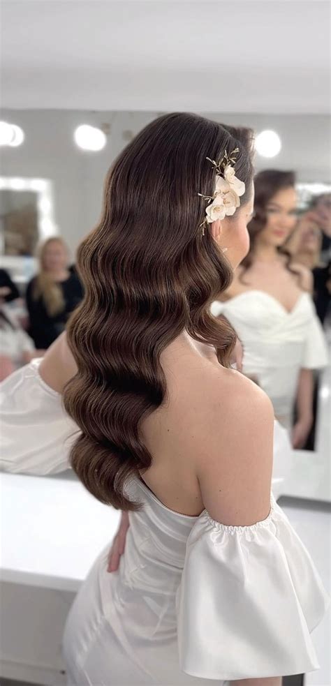 Classic Wedding Hairstyles That Never Go Out Of Style Elegant