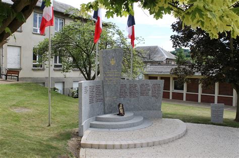 Les Monuments Aux Morts Gruchet Le Valasse Gruchet Le Valasse