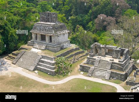 El Templo del Sol y el templo XIV sitio arqueológico de Palenque México