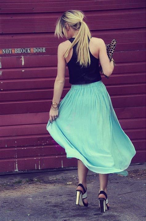 What To Wear With Pleated Skirts That Will Make It Look Dainty And Elegant Be Modish