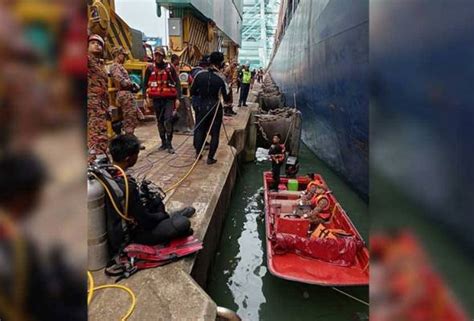Kru Kapal Dikhuatiri Lemas Selepas Jatuh Laut Astro Awani