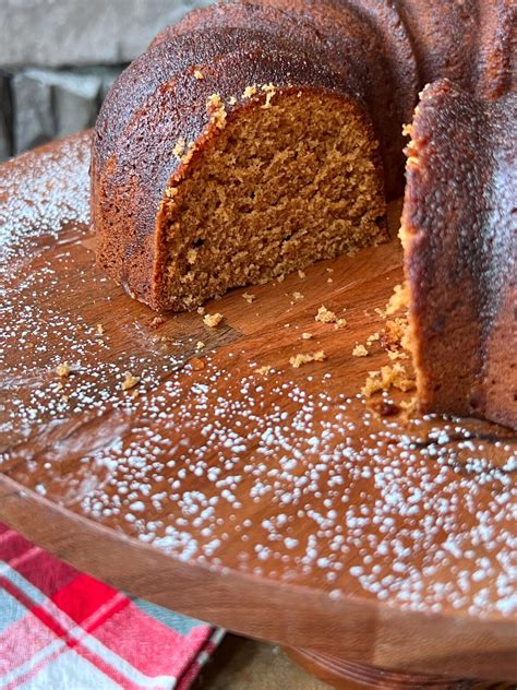 Christmas Gingerbread Bundt Cake