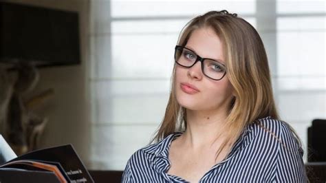 Sophie Sparks Mužov prekvapuje svojou otvorenosťou