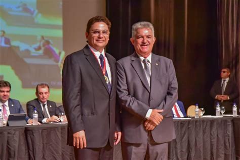 ALPB concede cidadania paraibana a André Luiz Ceciliano e medalha