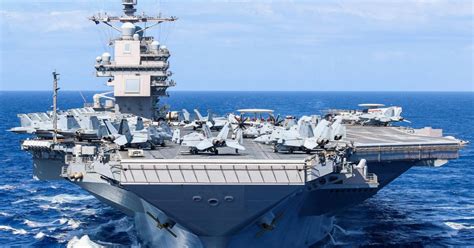Самый современный авианосец ВМС США отправился на первое боевое