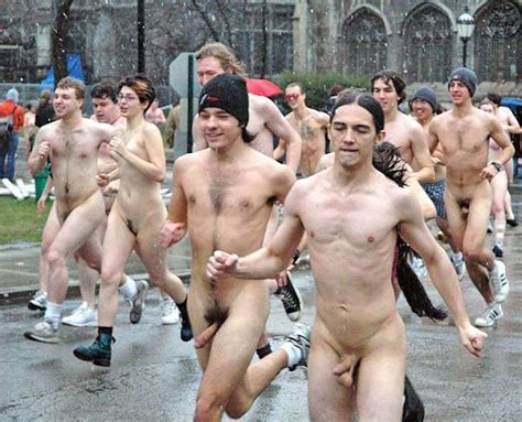 Etre nu partout 2 Courir à poils