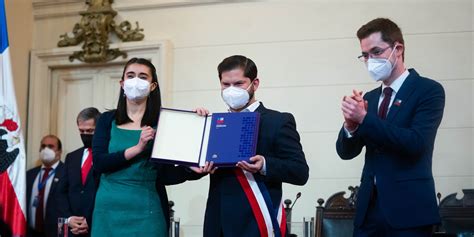Presidente de la República Gabriel Boric Font recibe propuesta de nueva