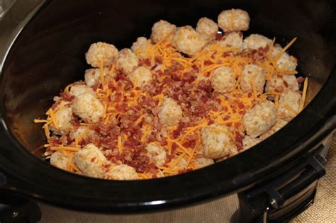 Easy Crockpot Cheesy Chicken Bacon Tater Tot Casserole