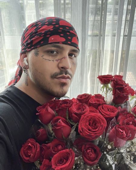 Christian Nodal Empieza A Borrarse Los Tatuajes De Su Rostro Y La Pasa