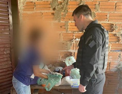 Mulher é presa por suspeita de jogar soda cáustica em órgão genital do