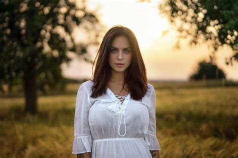Marlen Valderrama Alvar Z Women Trees Martin K Hn Portrait Women