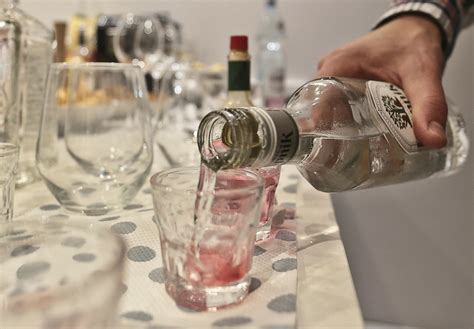 Spożycie alkoholu w Polsce spada Pijemy mniej ale za to mocniejsze