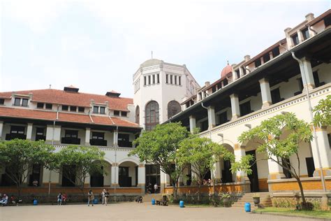Menyusuri Kemegahan Lawang Sewu Destinasi Wisata Di Tengah Kota