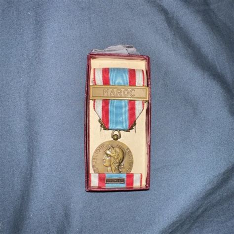 MÉDAILLE COMMÉMORATIVE Afrique du Nord 1er modèle légion agraffe