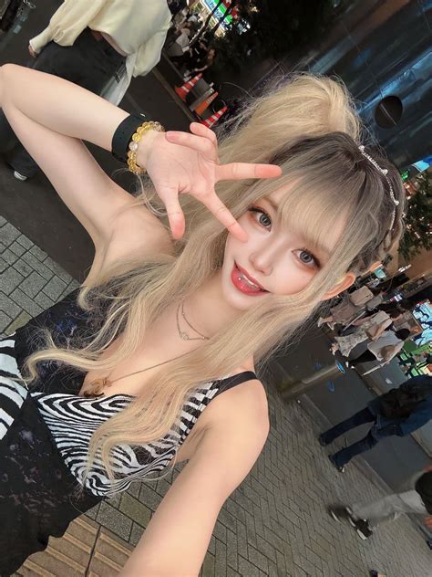 りさまる on Twitter RT carla S2 どっちも天才なんだよな 最強コスプレイヤーのりさまるちゃんに似合わない