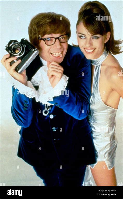 Elizabeth Hurley And Mike Myers Film Austin Powers International Man Of Mystery Usade 1997