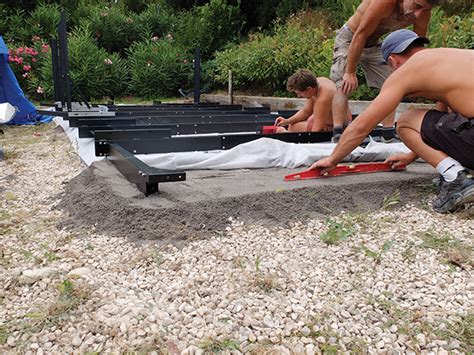 Montage dune piscine hors sol haut de gamme étape par étape