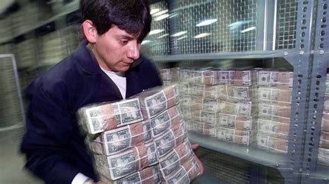 20 años de la dolarización en Ecuador por qué es tan popular la
