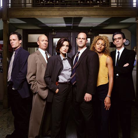 LAW ORDER SPECIAL VICTIMS UNIT Season 1 Pictured L R Dean