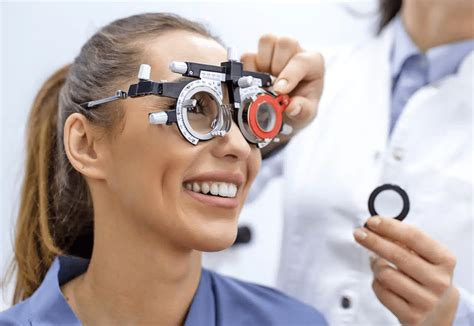 Evaluación Oftalmológica Predice Salud ocupacional