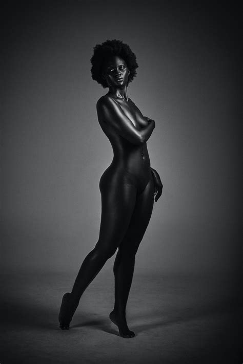 Descargar fondos de Mujernegra Desnuda Teléfono Negro Wallpapers