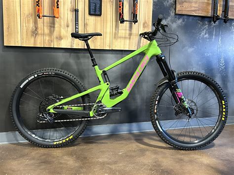 2022 Santa Cruz Nomad V5 S Build Adder Green And Magenta MOJO WHEELS