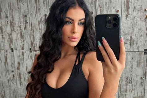 Giorgia Pianta Infiamma Il Web Con Un Balletto La Moglie Dello